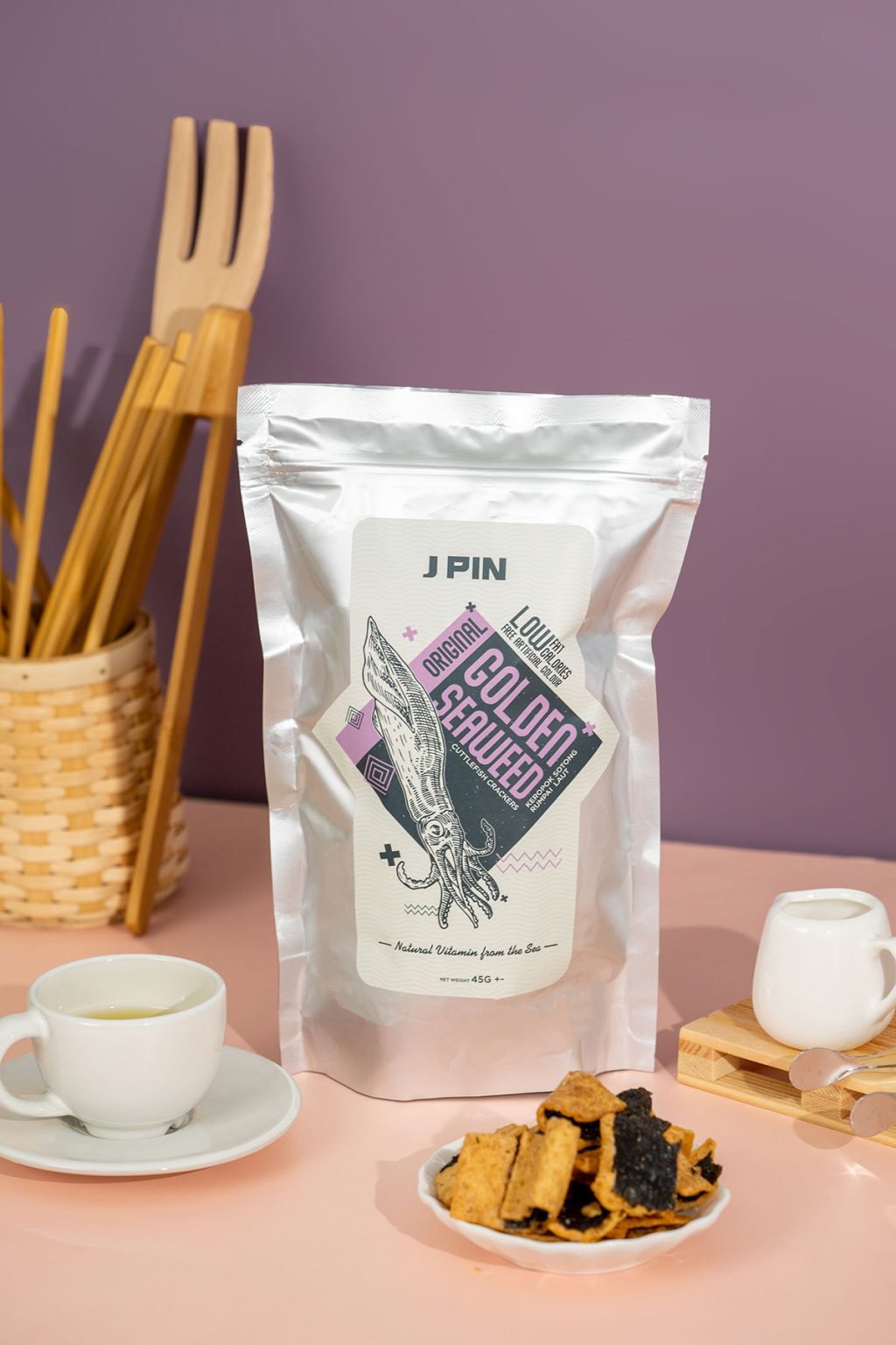 GOLDEN SEAWEED CUTTLEFISH CRACKERS – J PIN 杰品®